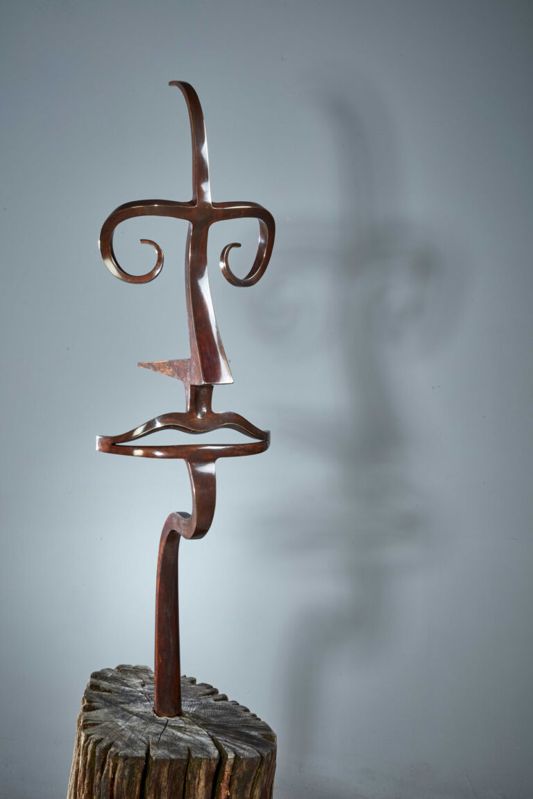 4-MAN-bronze-photorealism-light-&-shadow-sculpture-Yorkshire-Sculpture ...