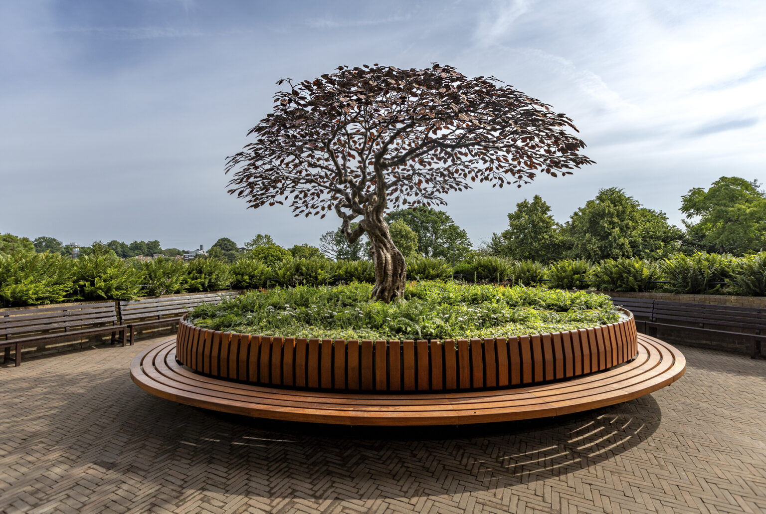 Serving Ace Tree - Mark Reed Sculpture